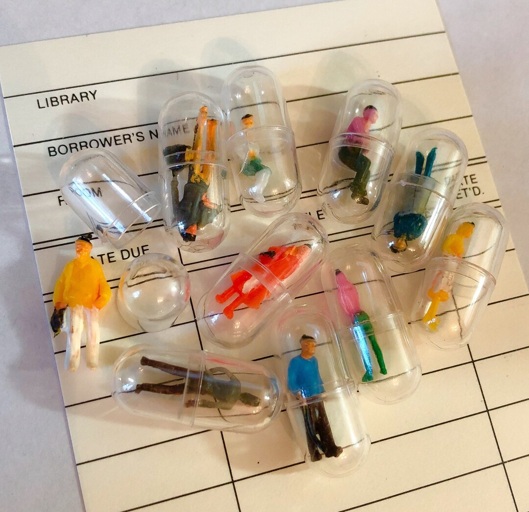5pcs TINY CAPSULE PEOPLE Miniature Plastic Figures Diorama Oddities ...