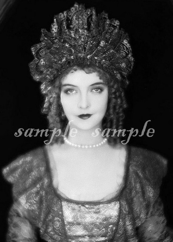 Beautiful Victorian Woman Printable Antique Photograph Wall - Etsy