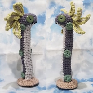 Crochet Monster Hunter Wiggler W/ Magnetic Base - Etsy