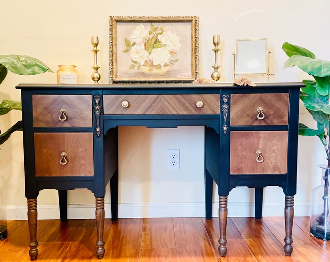 Antique Vanity Desk SHIPPING NOT INCLUDED, Please Ask for Quote Before ...