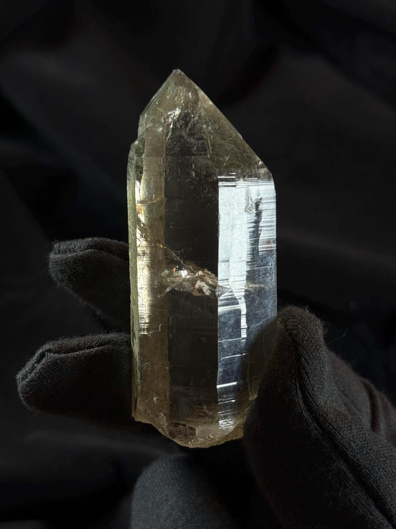 Kunlun Quartz Crystal Point | Internal Snow Mountain, Meditation Decor ...