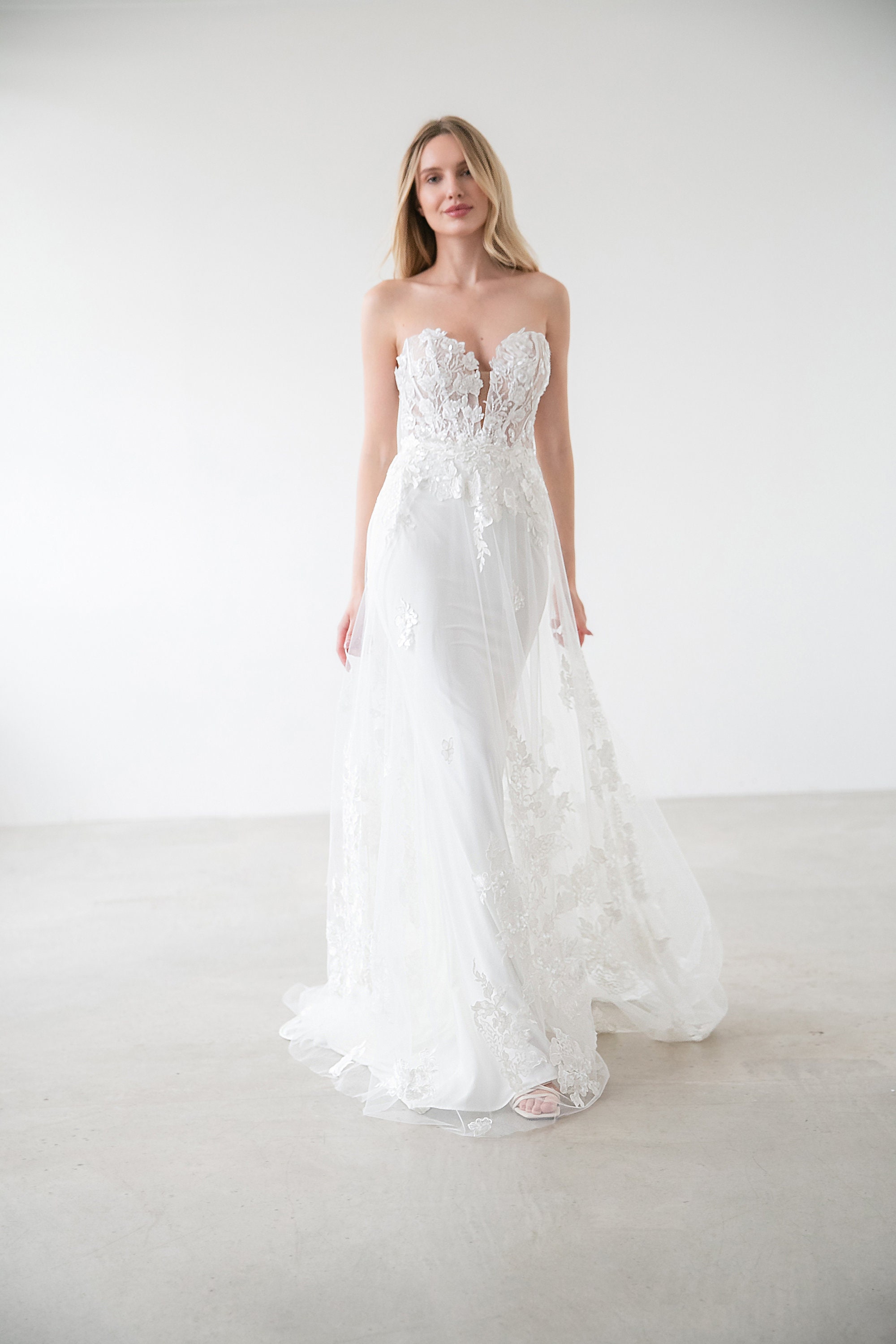 Jasmine Removable Lace Overskirt, Bridal Overskirt, Lace and Tulle ...