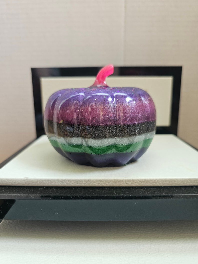 Handmade Glitter Epoxy Resin Pumpkin: Halloween Trinket Box. Halloween ...