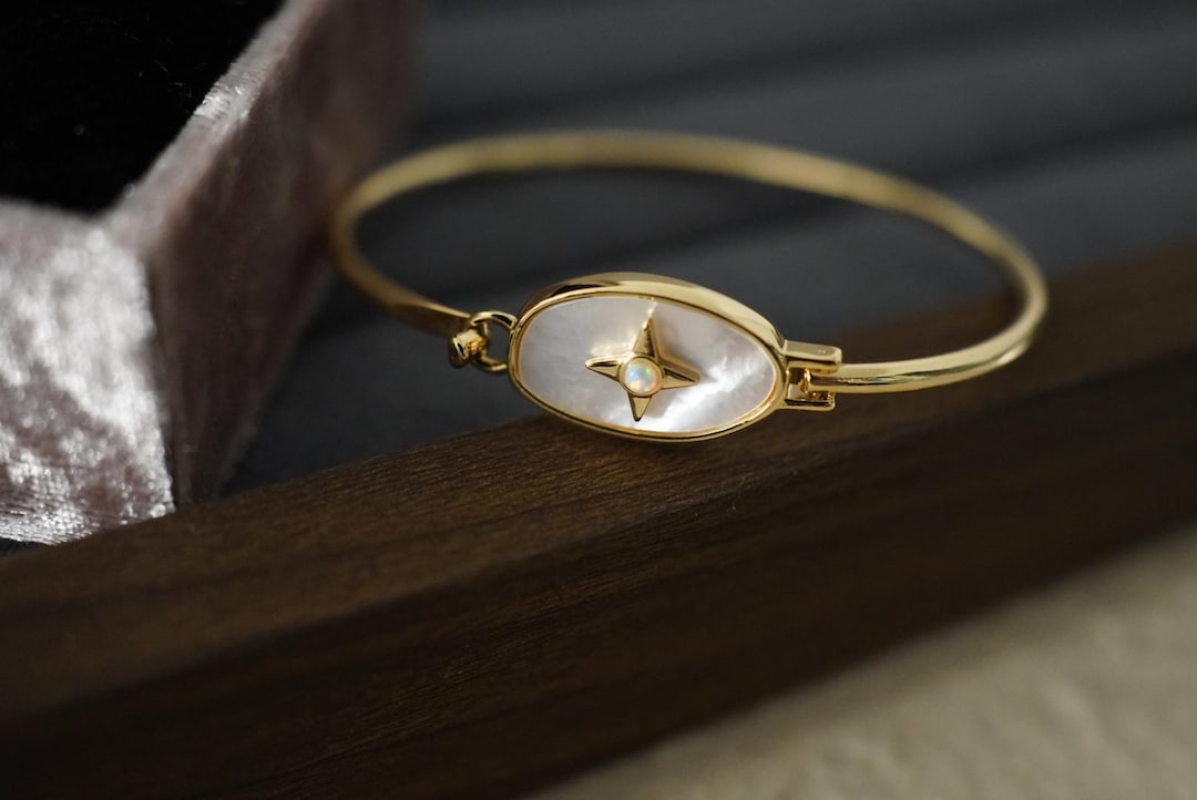 Vintage White Shell Opal Star Bracelet - Dainty Oval Shell Charm Gold ...