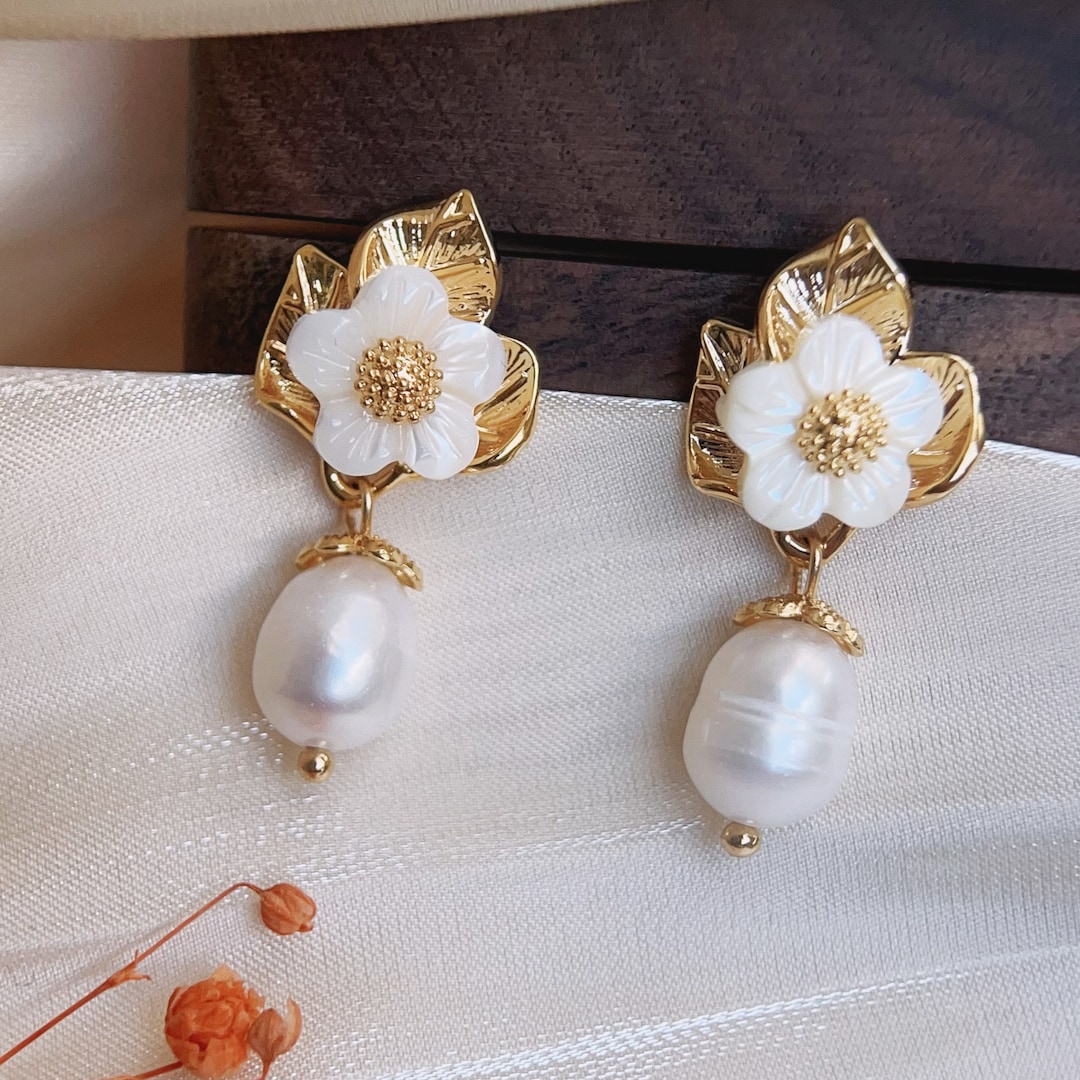 Vintage Leaf White Flower Dangle Earrings in 18k Gold, Freshwater ...
