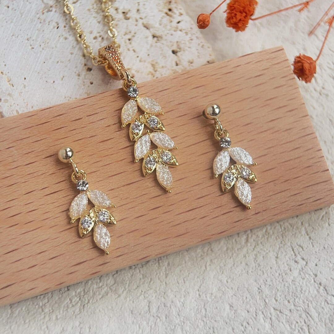 Delicate Tiny Leaf Jewelry Set With Crystals Plant Leaf Pendant ...