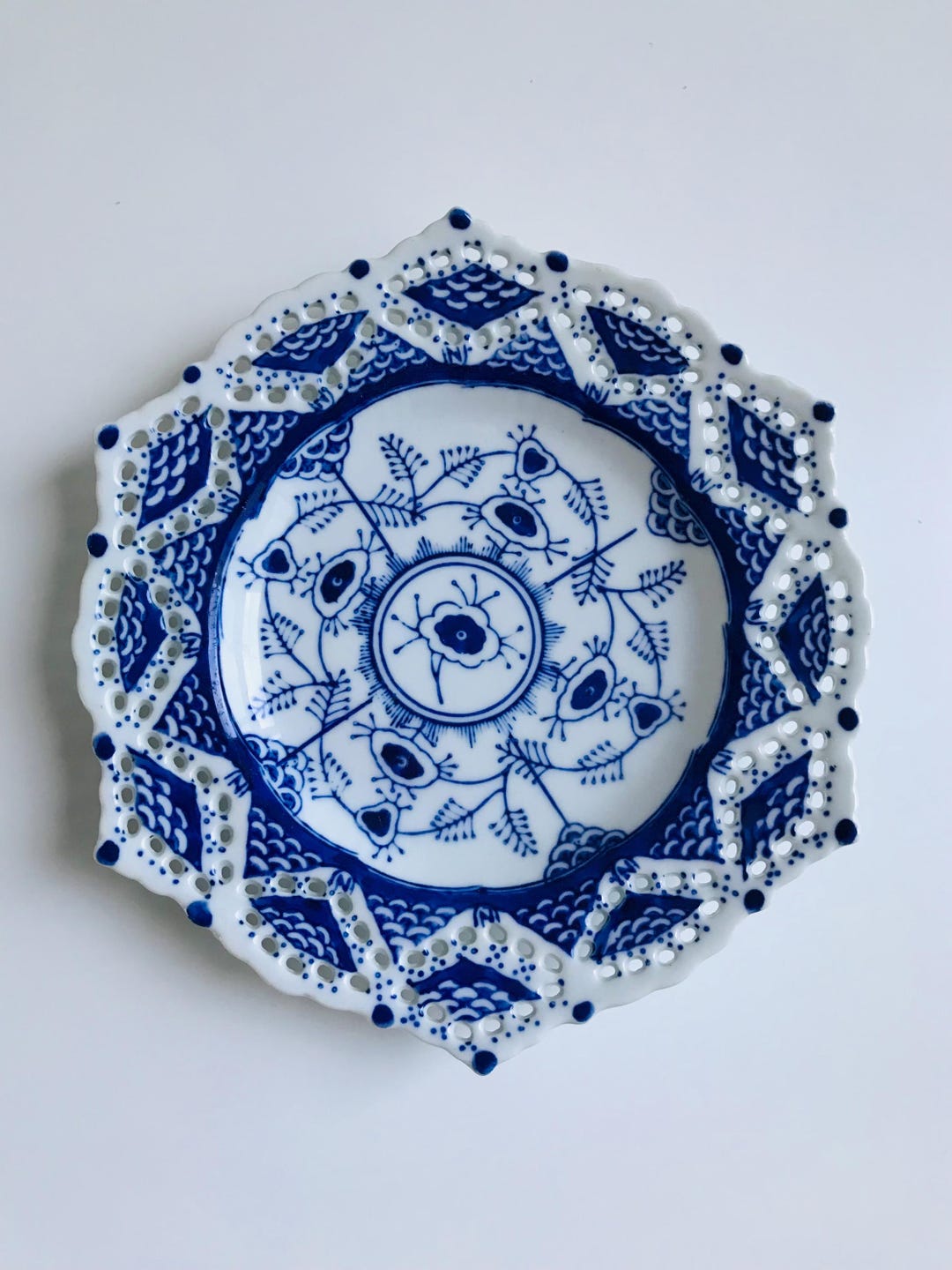 Vintage Oriental Chinese Decorative Plate, White Blue Flower Plate - Etsy