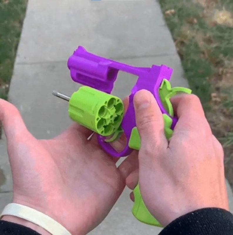 Revolver Shell Ejecting Dart Blaster Blowback Fidget Toy, Cosplay ...