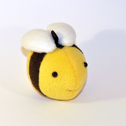 Kawaii Bumble Bee Keychain Plushie Plush MADE TO ORDER - Etsy