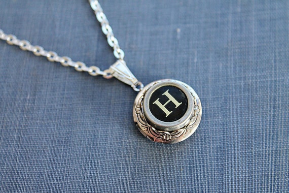 H INITIAL Vintage TYPEWRITER Key LOCKET Style Necklace Black - Etsy