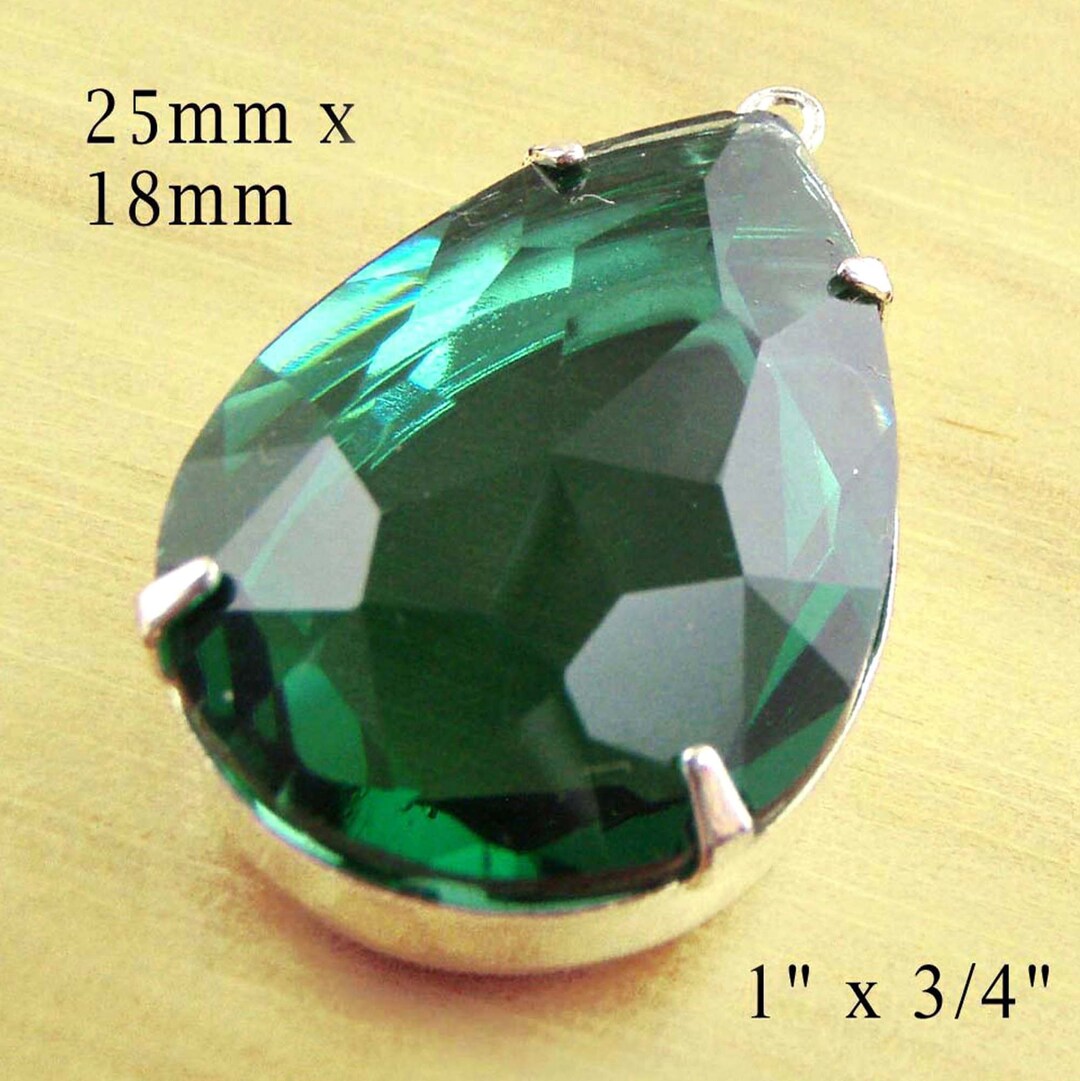 Sheer Emerald Green 25x18mm Glass Pear or Teardrop Shape Pendant, the May Birthstone Color - Etsy