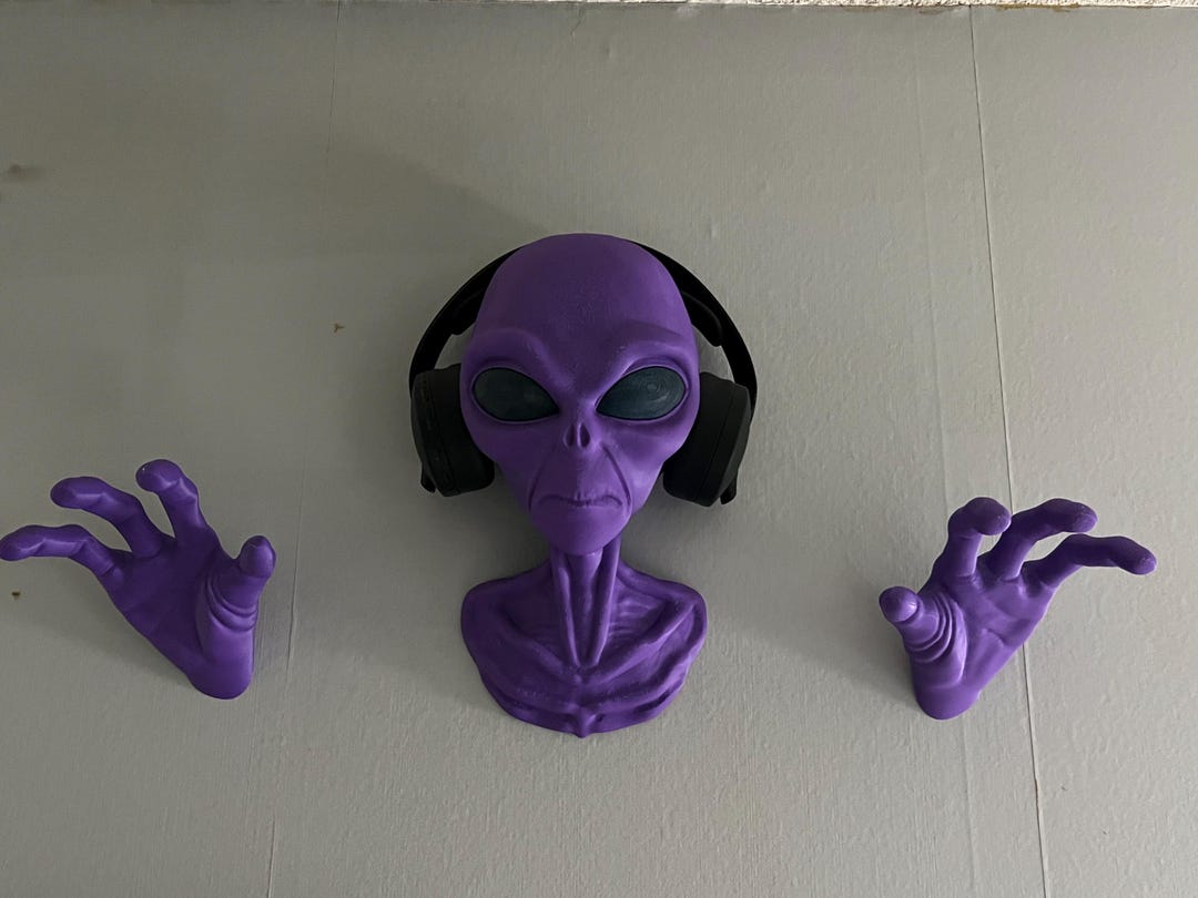 Galactic Alien Headset Display Stand for Wall - Gaming Room Decor - Etsy