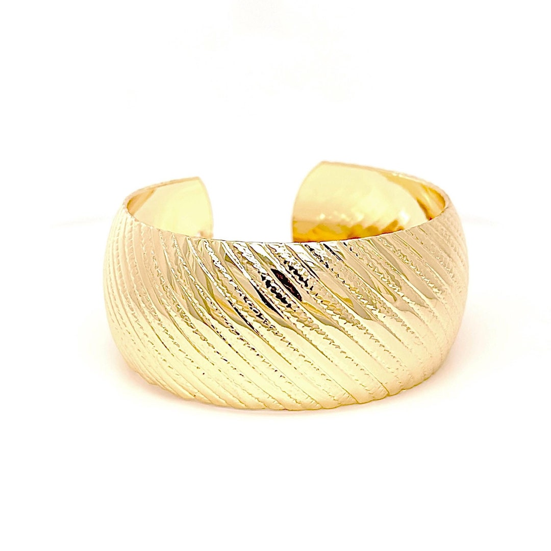 14k Gold Filled Textured Cuff Bangle, Chunky Bangle Bracelet, Wide ...