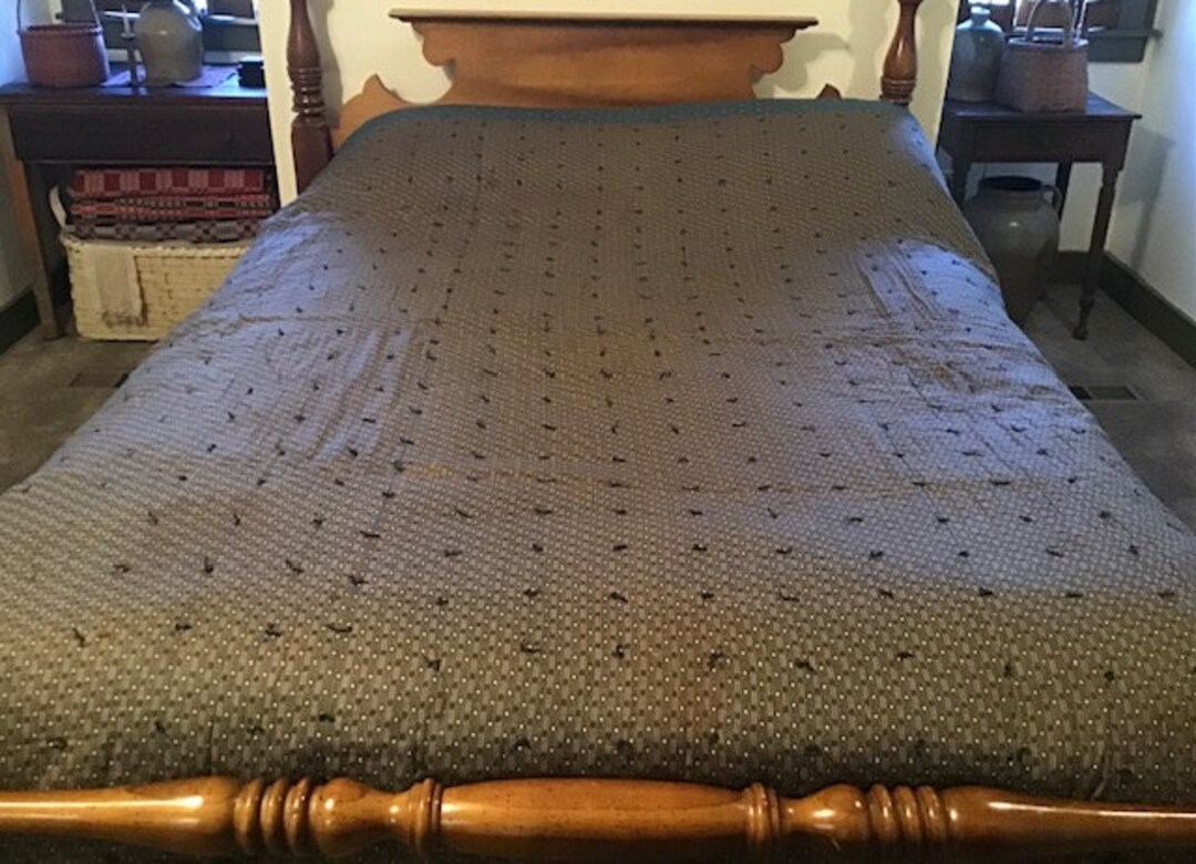 Vintage Hand-tied tacked Quilt, Late 19th or Early 20th Century, Bed ...