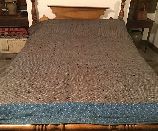 Vintage Hand-tied tacked Quilt, Late 19th or Early 20th Century, Bed ...