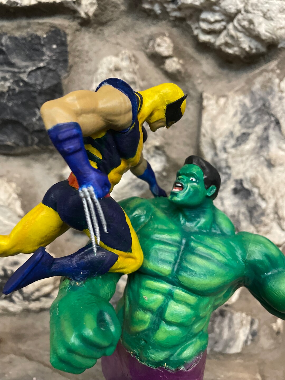 Hulk Vs Wolverine Statue of Epic Fight of Marvel - Etsy