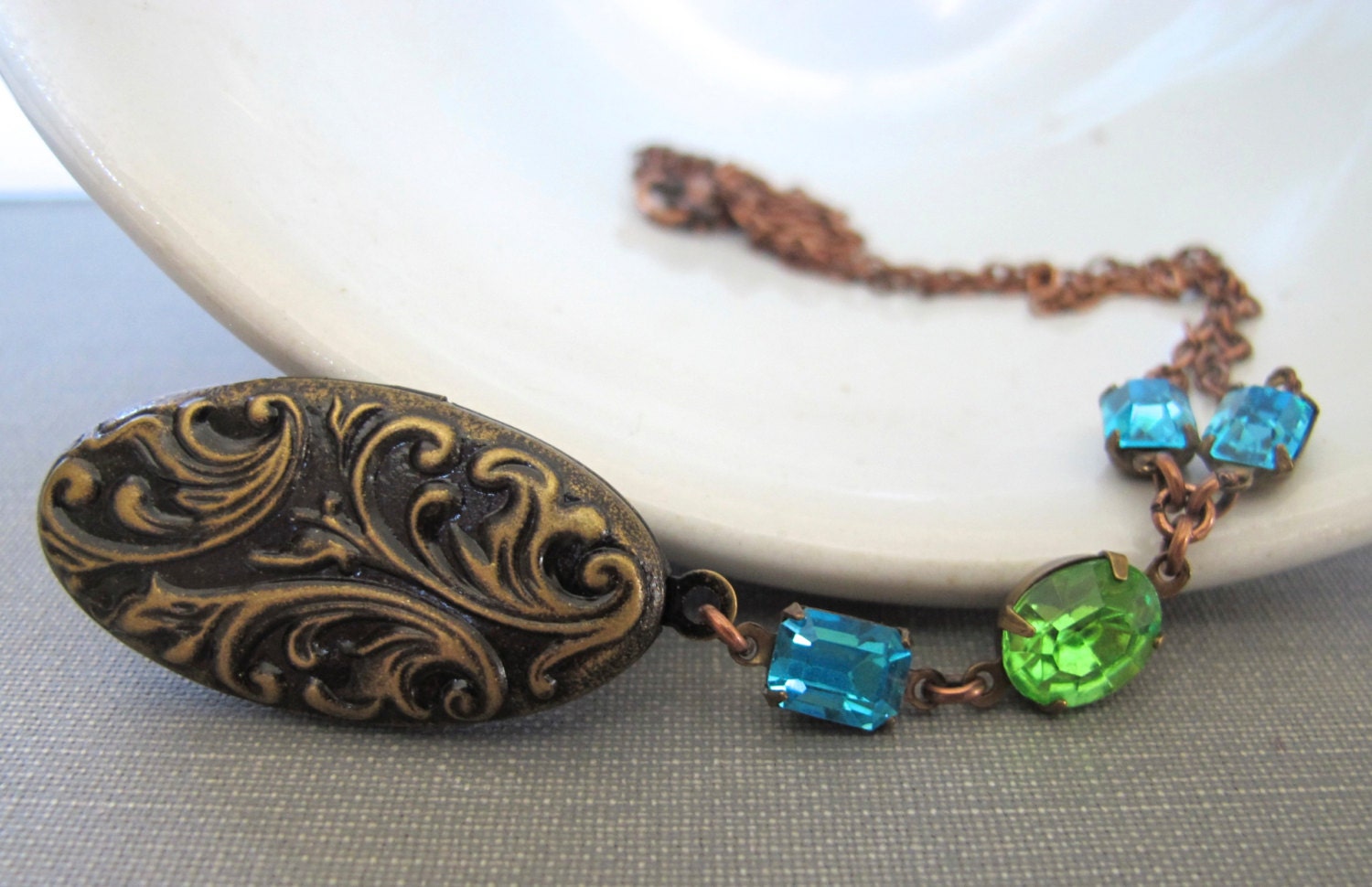 Locket Necklace, Oval Locket, Chain Necklace, Copper Chain, Rhinestone ...