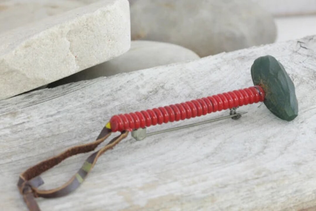 Tomahawk Early Plastic Souvenir Pin Brooch // Costume Jewelry ...