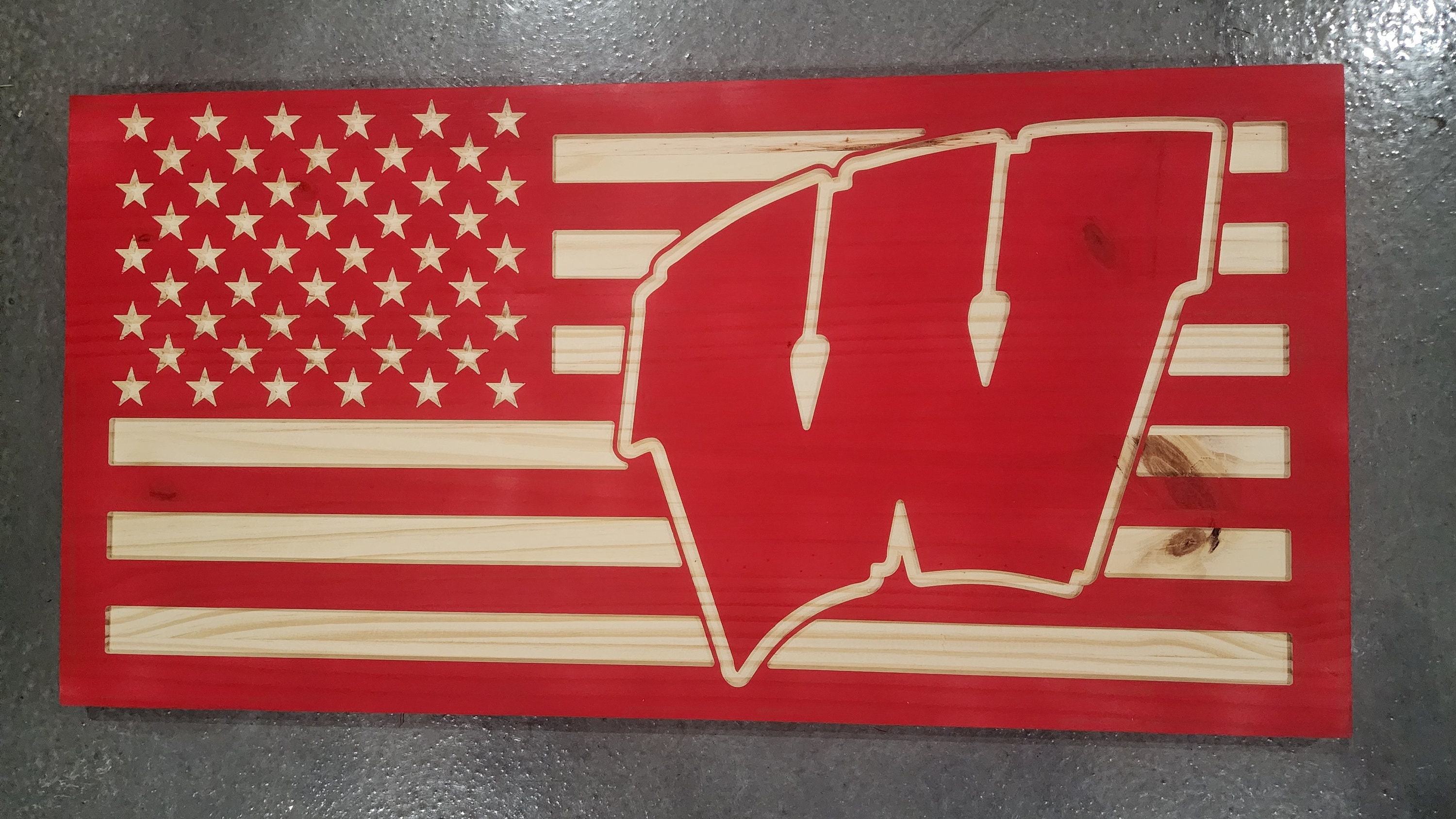 Badgers Wooden Carved Flag, Wisconsin Badgers Football Team Decor, Wall ...