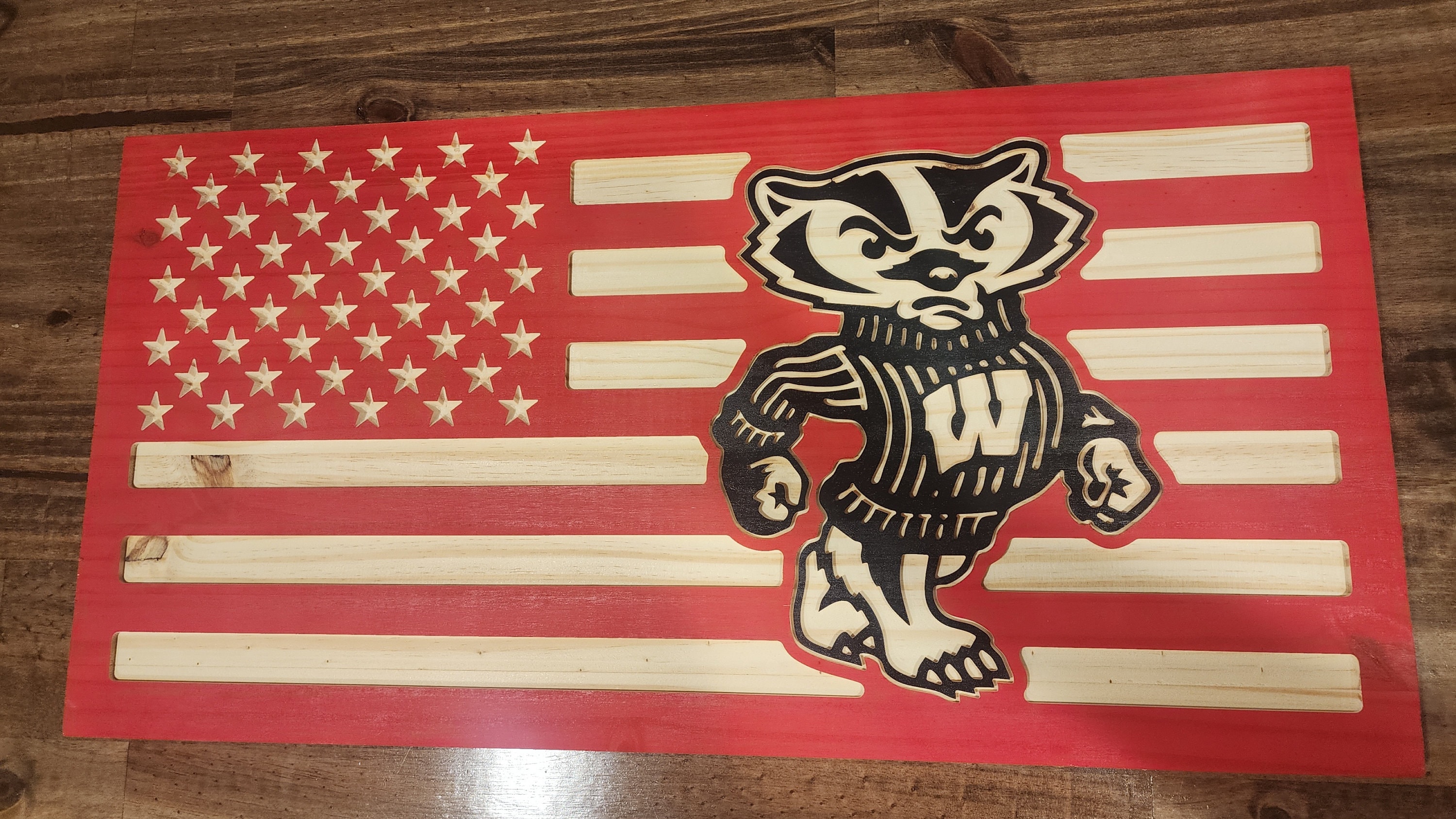 Badgers Wooden Carved Flag, Wisconsin Badgers Football Team Decor, Wall ...