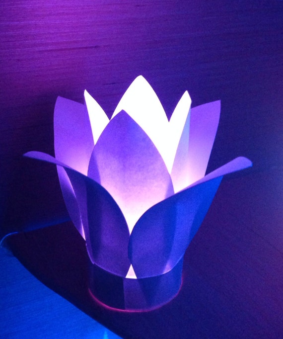 Items similar to Paper Flower Light on Etsy