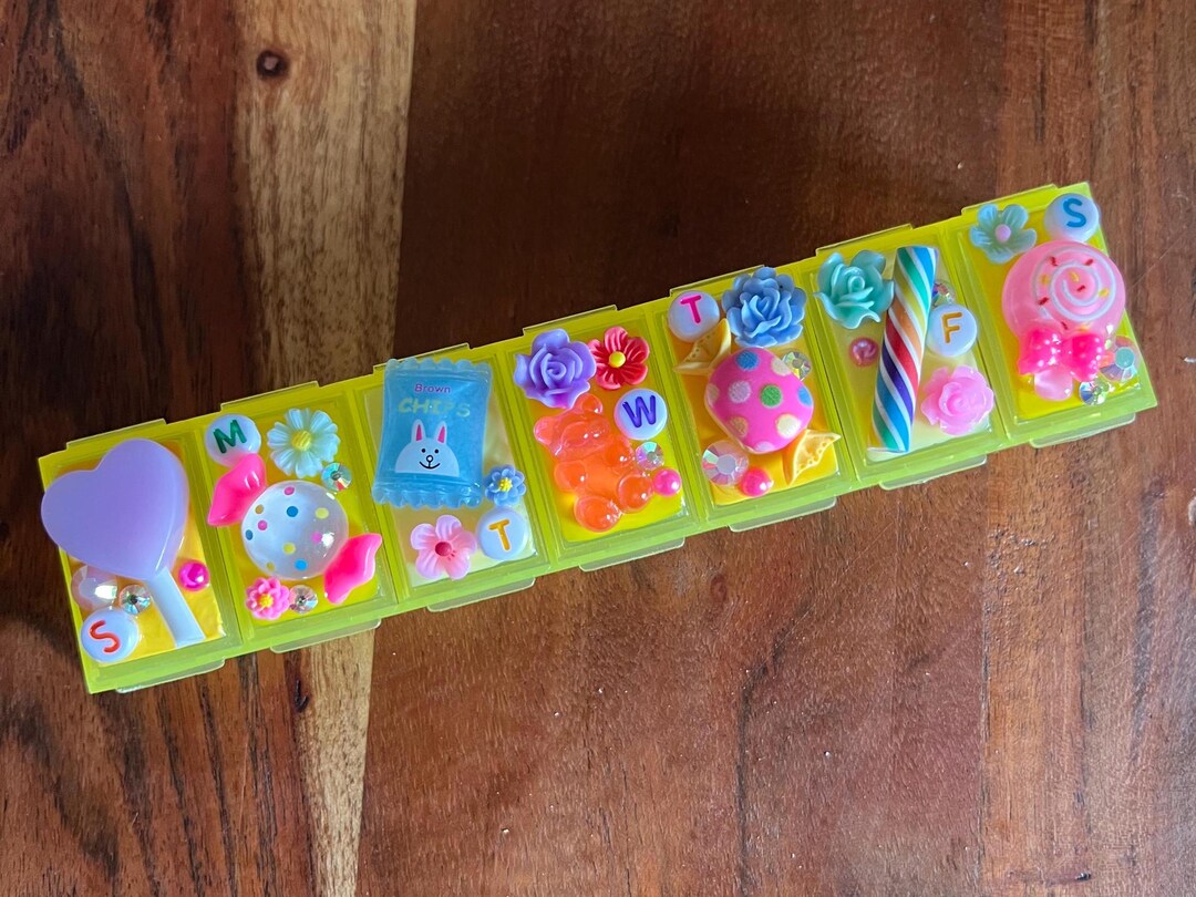 7 Day Pill Organizer 'its CANDY' Cute Pill Box, Medicine Vitamin ...