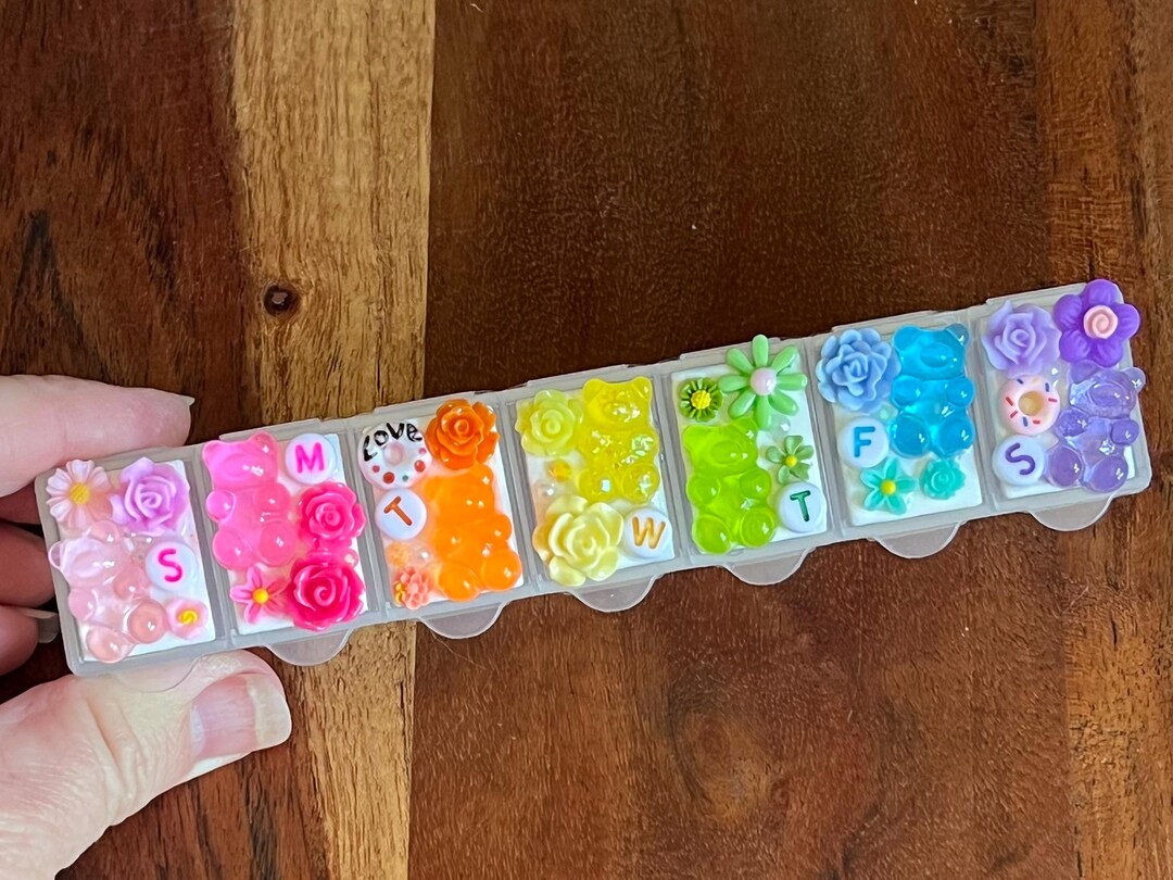 7 Day Pill Box gummy Bear Parade Vitamin Case Cute Pill Box, Medicine ...