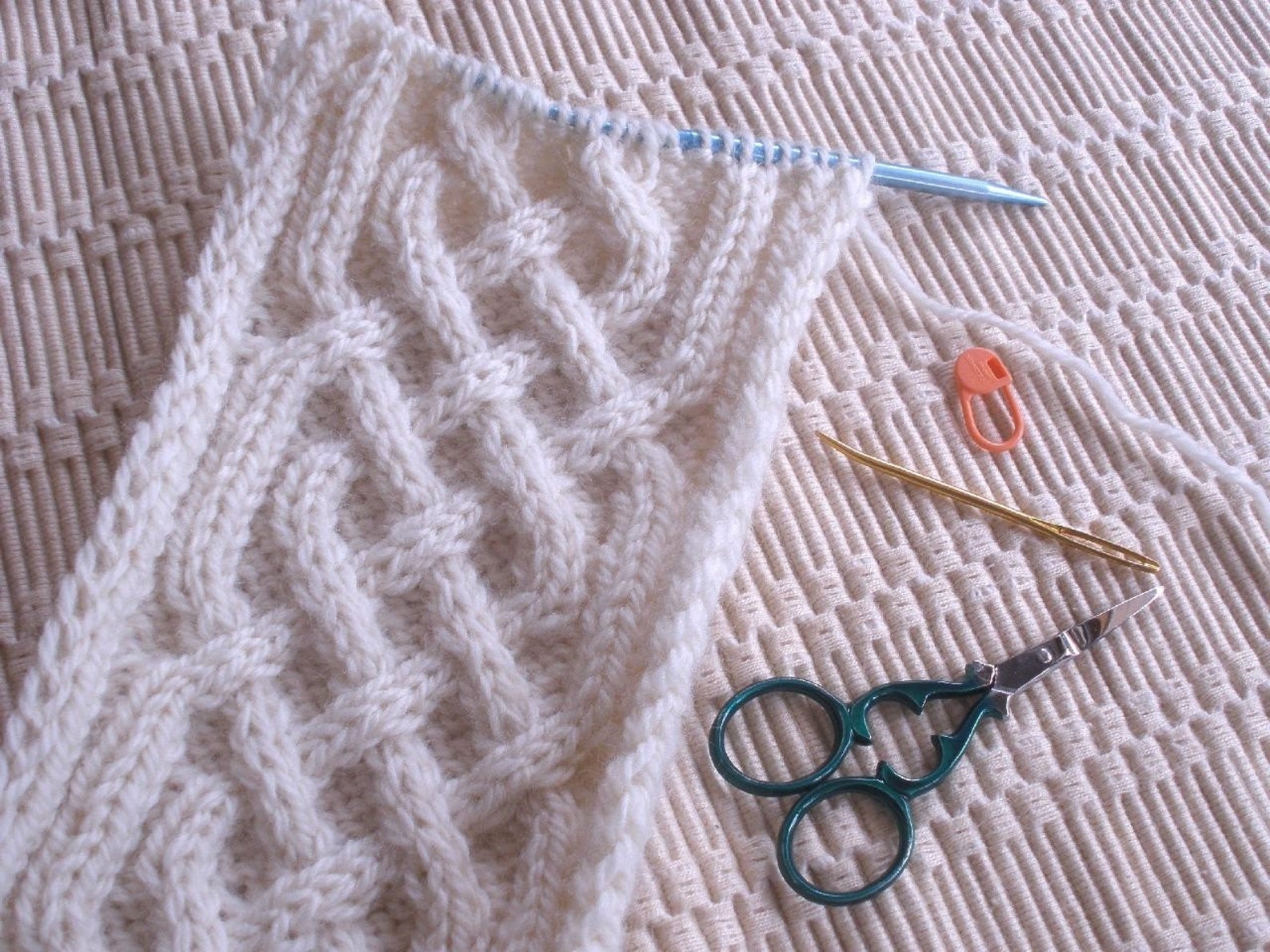 PDF Knitting Pattern-saxon Braid Cabled Cap - Etsy