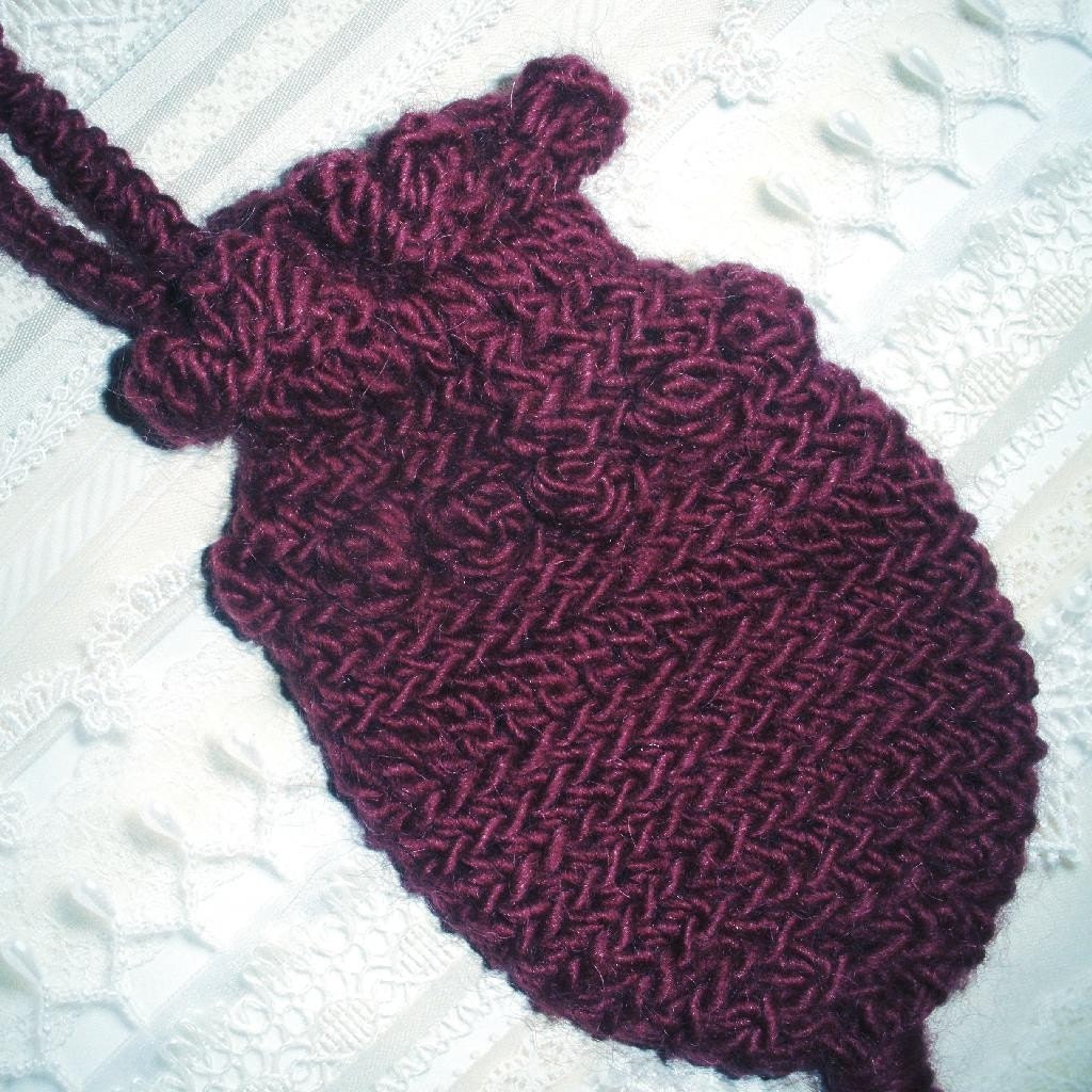 Victorian Wristlet in Garnet - Etsy