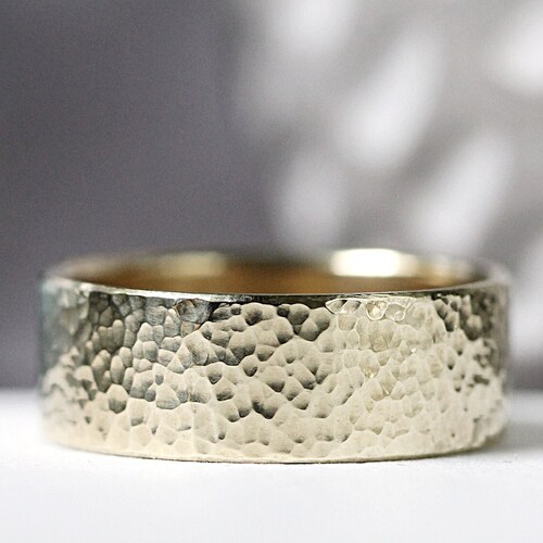Mens Wedding Band. Hammered Wedding Ring. Gold Wedding Ring. - Etsy