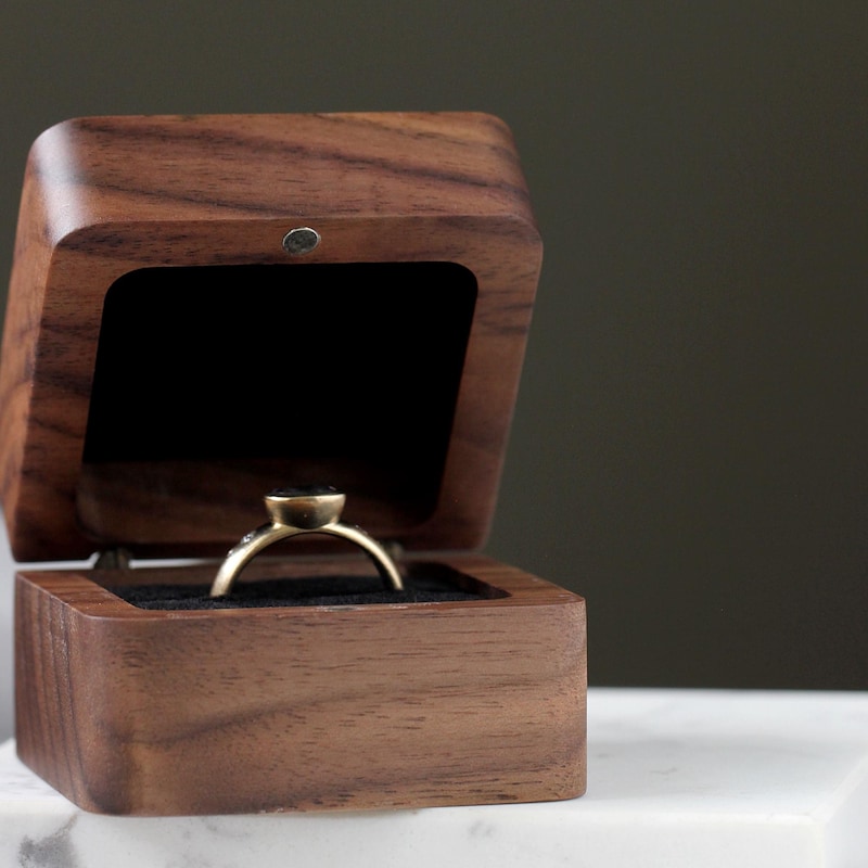 Ring Box - Etsy