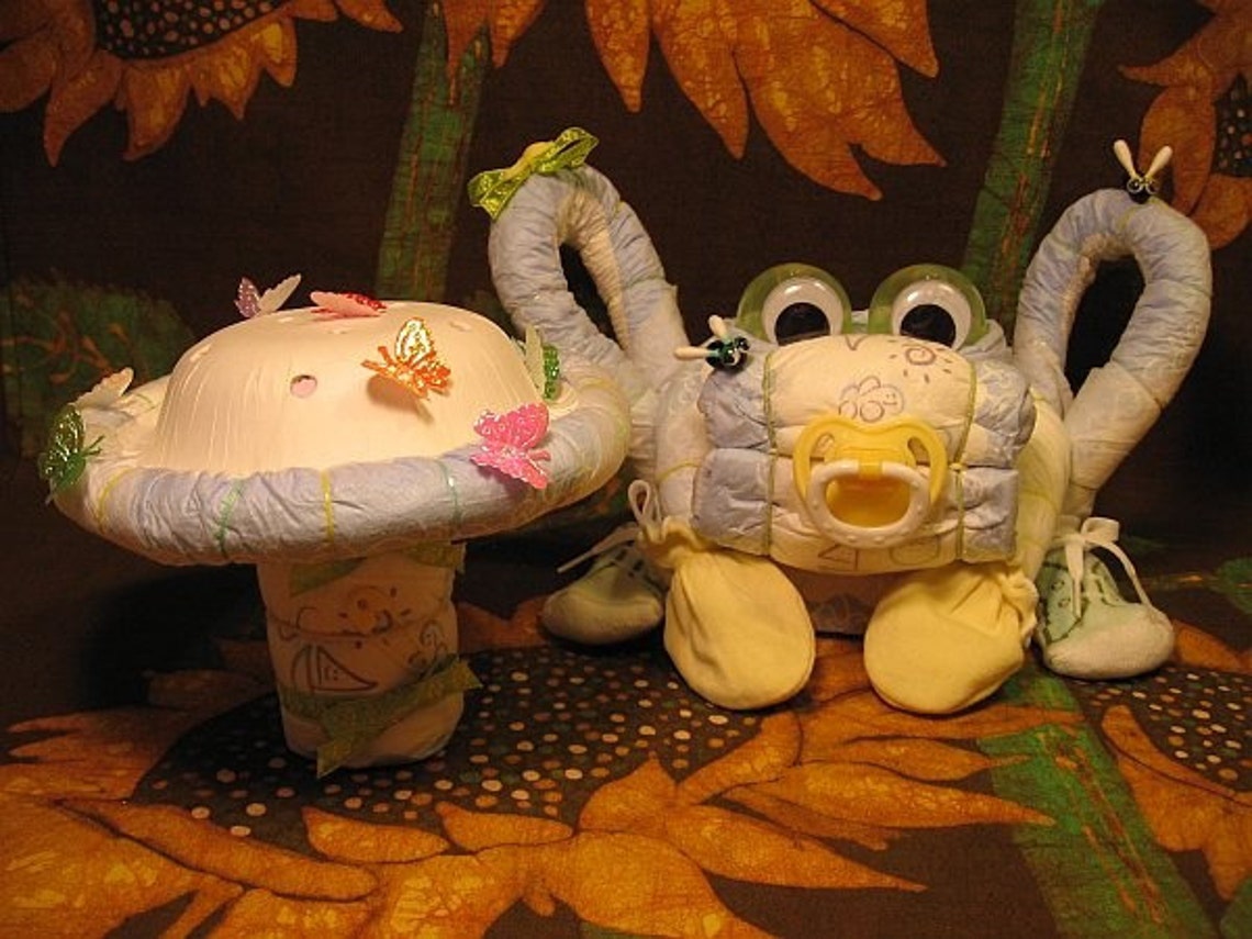 How to Make a Diaper Frog and Toadstool Night Light. Rrrribit. | Etsy