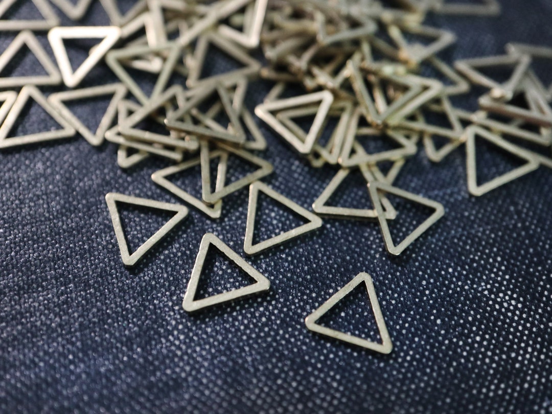 9mm Equilateral Triangles (thicker) - Raw Brass - 72pcs - Brass Triangle Link, Triangle ...