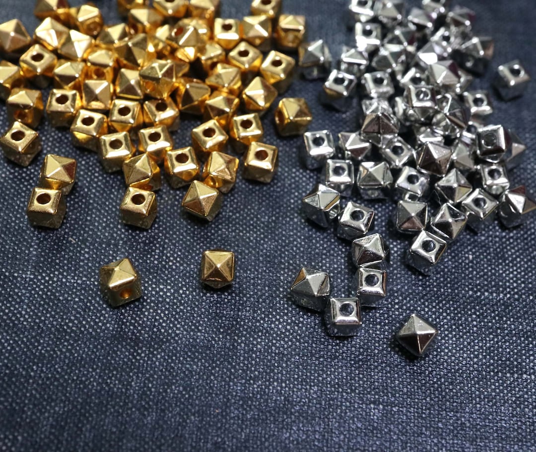 5x5mm Pyramid Cube Beads - 100pcs - Silver or Gold Tone - Faceted Cube ...