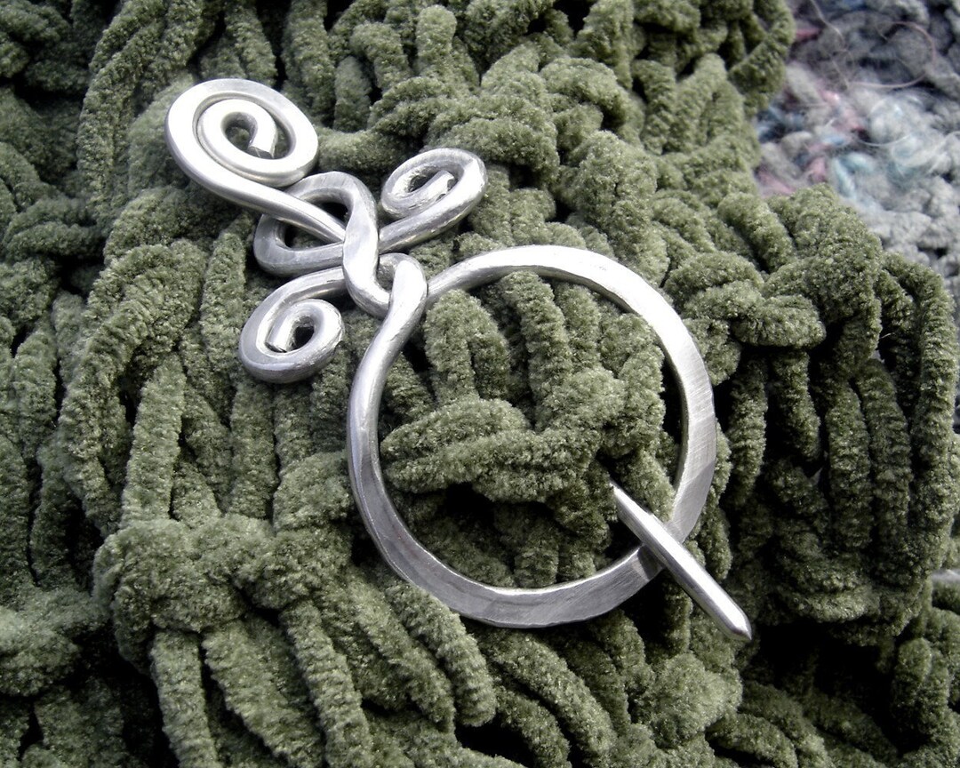 Aluminum Shawl Pin, Circle With A Twist Scarf Pin, Closure, Fastener ...