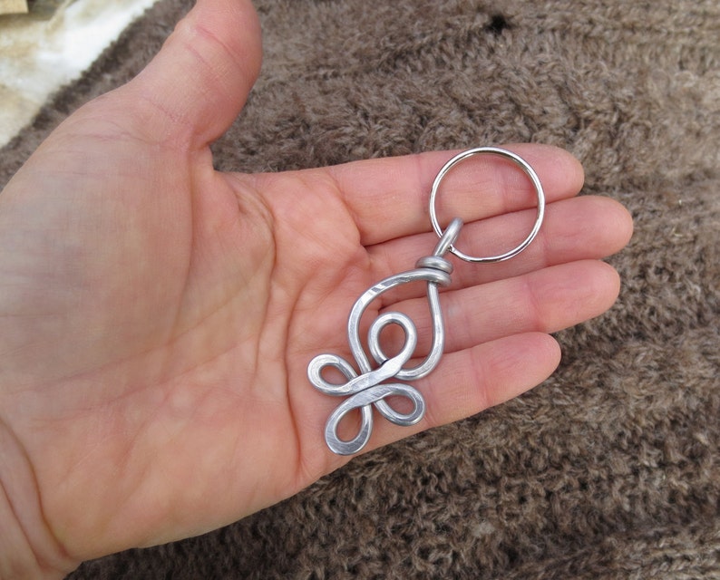 Celtic Loops Aluminum Key Chain Light Weight Wire Keychain | Etsy