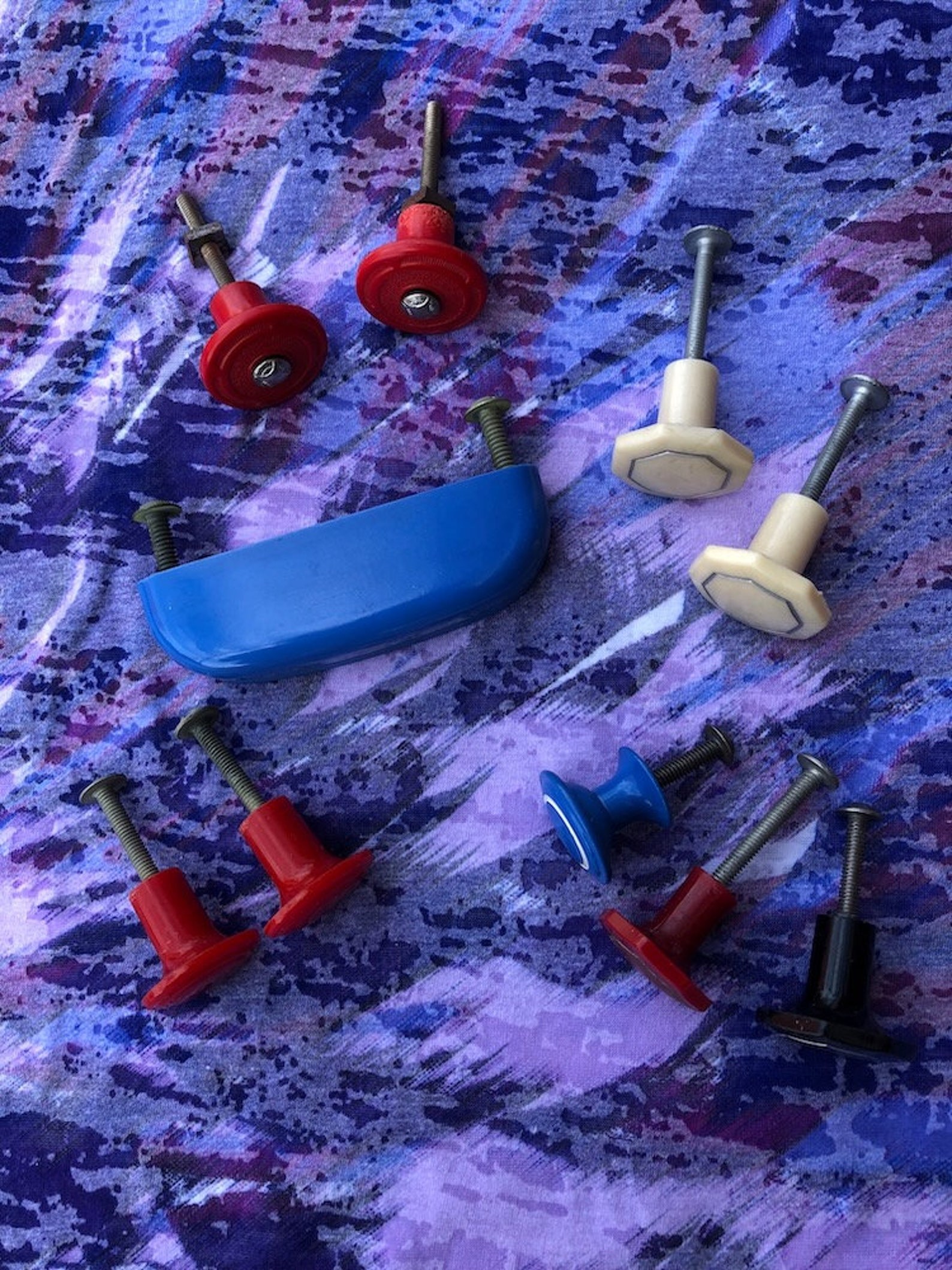 Vintage 1950s Plastic Pulls and Knobs Red White Blue Set of 10 - Etsy