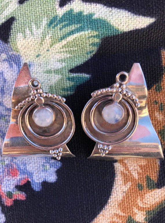 vintage modernist moonstone - Gem