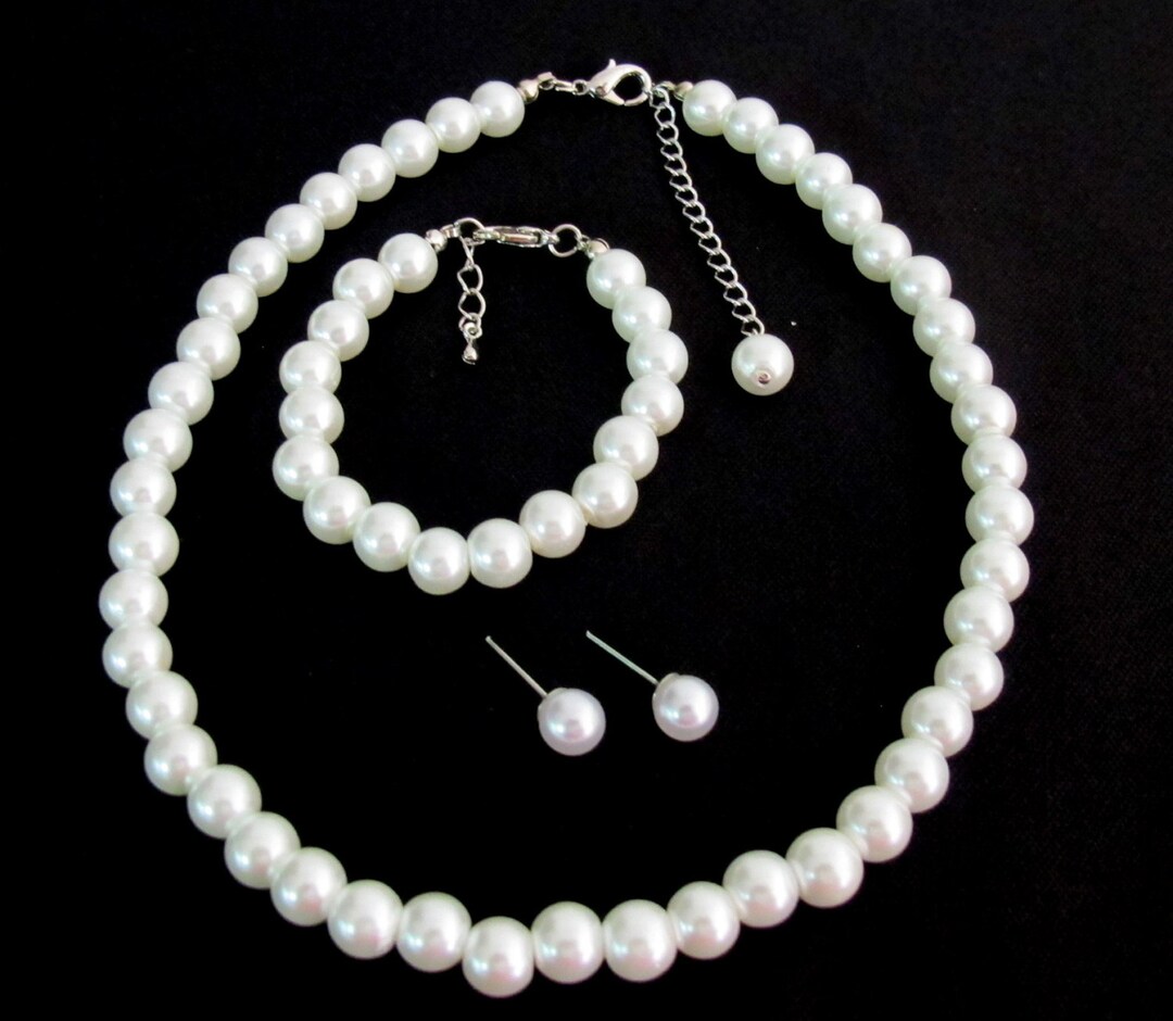 White Pearl Jewelry Set: Necklace, Bracelet & Earrings - Etsy