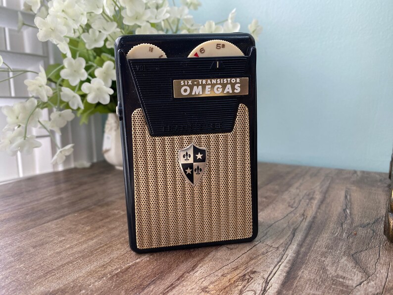 Vintage Transistor Radio in Presentation Box With Case and Ear Bud - Etsy