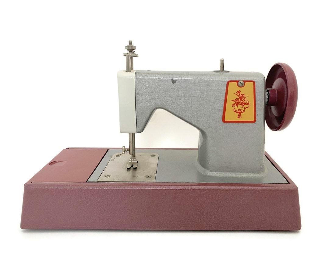 Vintage Toy Sewing Machine With Original Box and Instruction Sheet - Etsy