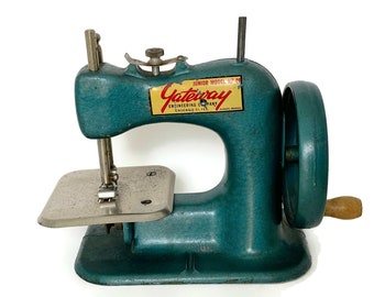 Vintage Toy Sewing Machine Green Casige Model Little Modiste Made in ...