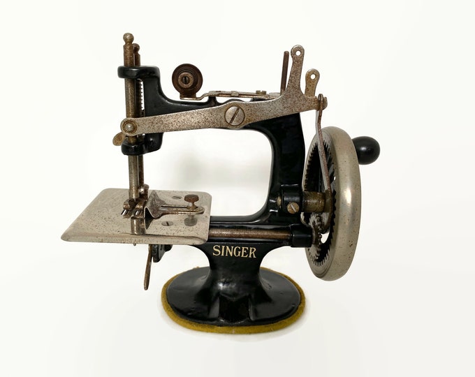Vintage Early Singer Sewing Machine, Model 20 With 7 Spokes - Etsy