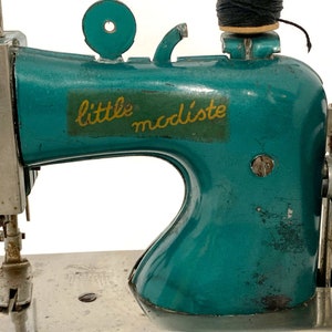 Vintage Toy Sewing Machine Green Casige Model Little Modiste Made in ...