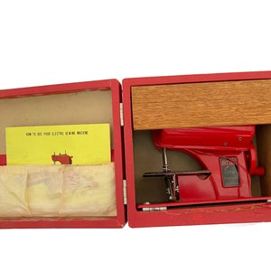 Midcentury Toy Sewing Machine Electric Little Modiste Made in Japan - Etsy