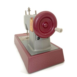 Vintage Toy Sewing Machine With Original Box and Instruction Sheet - Etsy