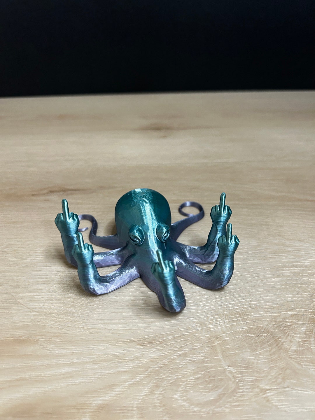 Funny Octopus Middle Finger Statue Humorous Desk Decor, Novelty Gift ...