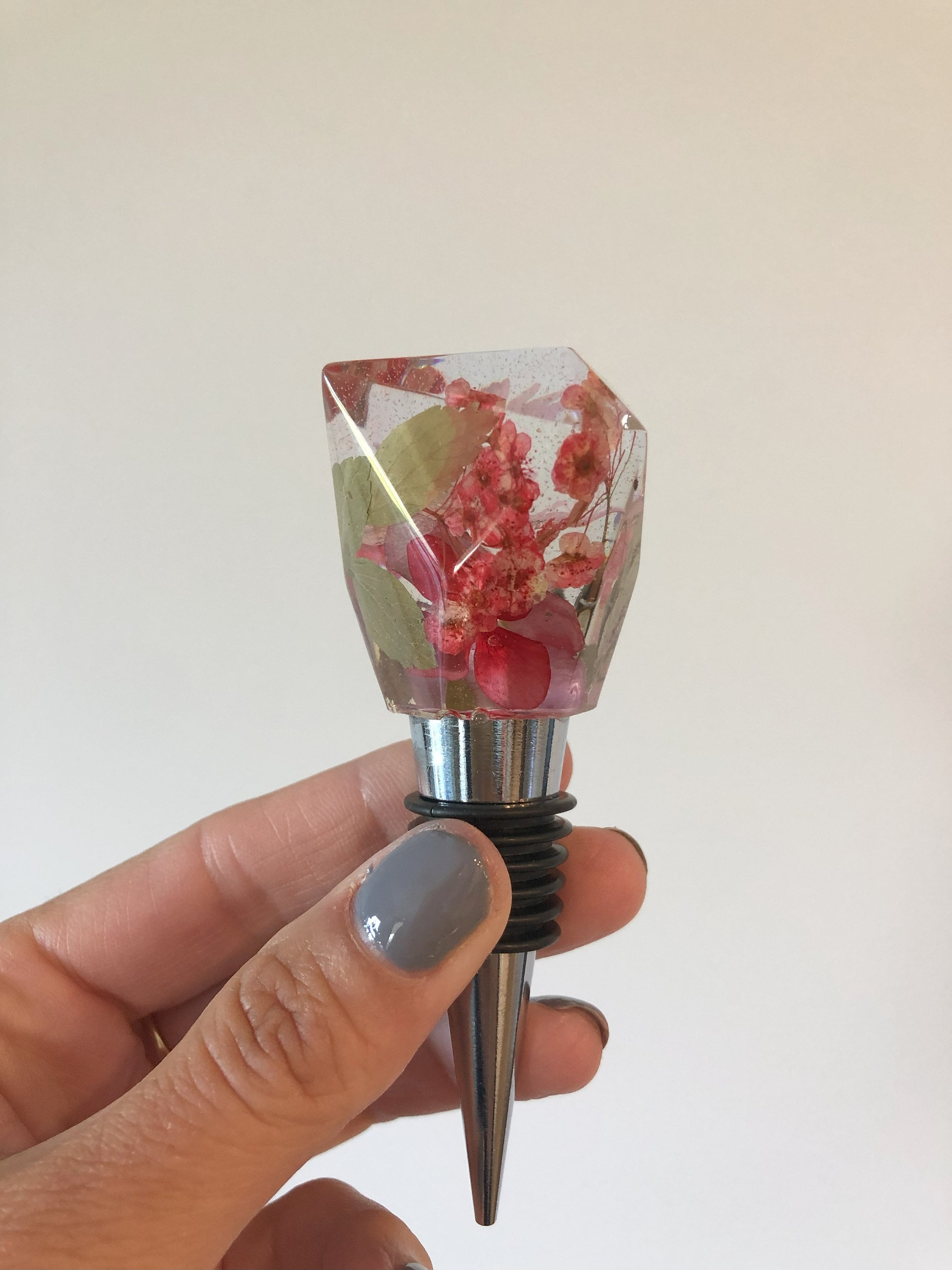 Handmade Floral Resin Wine Stopper: Dried Flower Variety - Etsy