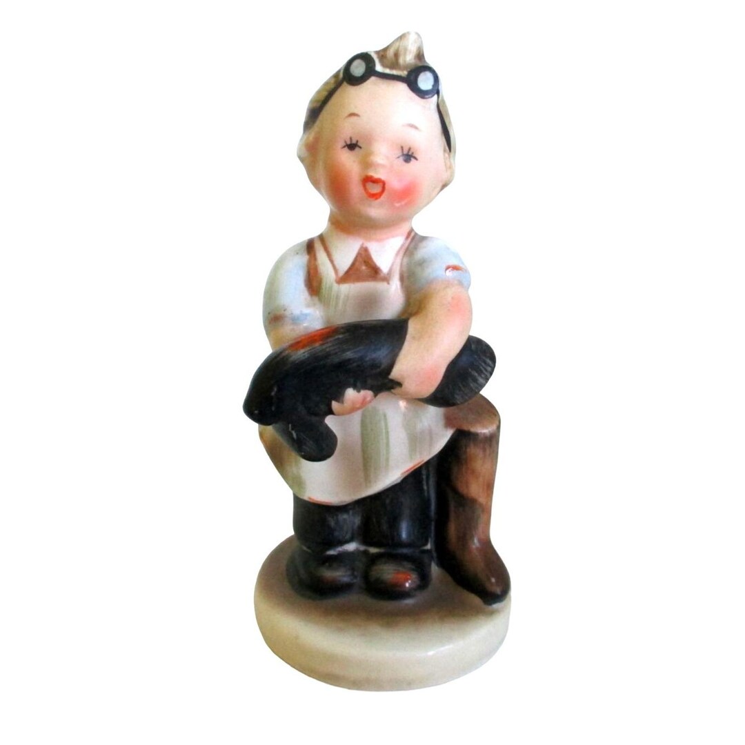 Vintage Bootmaker "boots" Figurine - Vintage Japan Giftcraft Figure ...