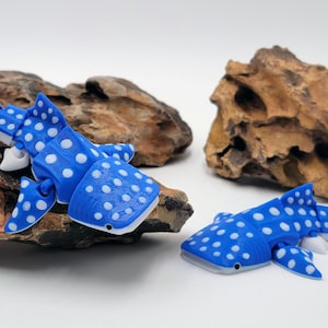 Mini Whale Shark Fidget Toy - Unique Articulated 3D Printed Marine ...